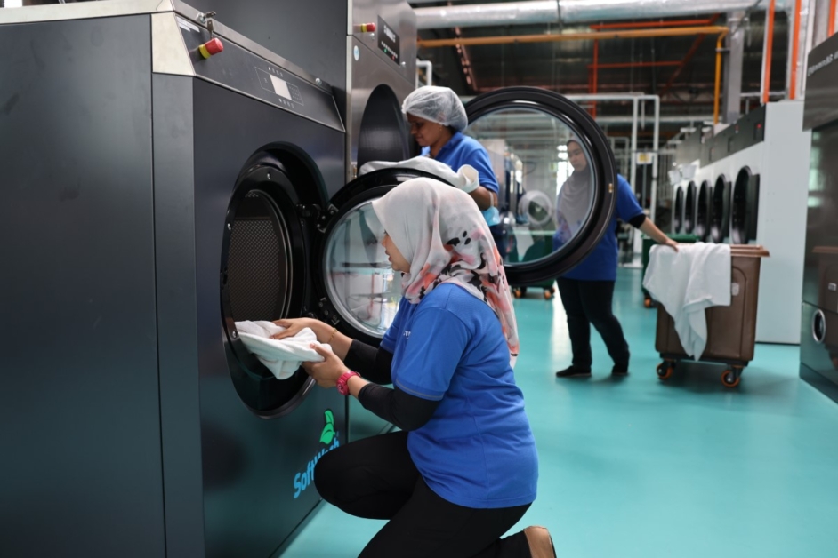 Laundry Plant Turned Green! - Sunway Stories